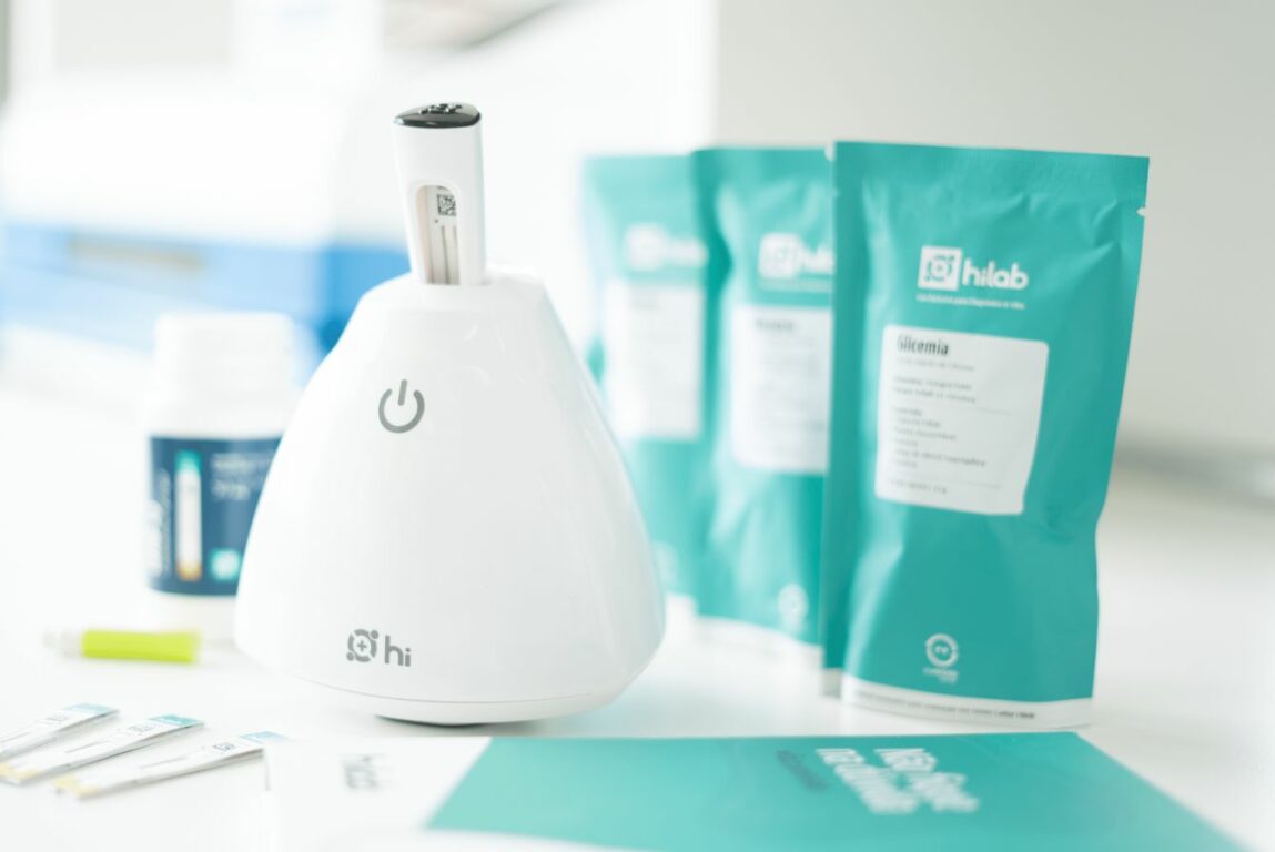 Testes laboratoriais remotos na farmácia: como oferecer? | Hilab ...